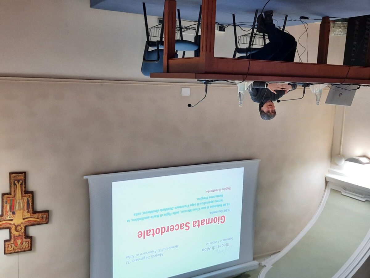 La conferenza di Elena Massimi sulla Desiderio desideravi – Diocesi di Alba